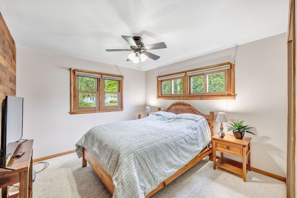 Well Maintained Home. Close To Events. Eaa, Packer Games, Mile Of Music. - Greenville, WI