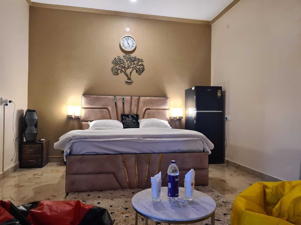 Cheerful 2 Bedroom Cottage With Refreshing View ! Pet Friendly ! - Rishikesh