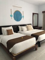 Quarto Duplo, 1 quarto, vista para o jardim | Secretária, Wi-fi grátis, roupa de cama fornecida 