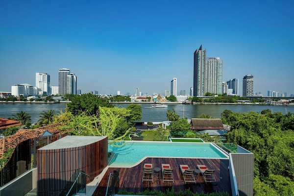 We Hotel Riverfront - Bang Kruai