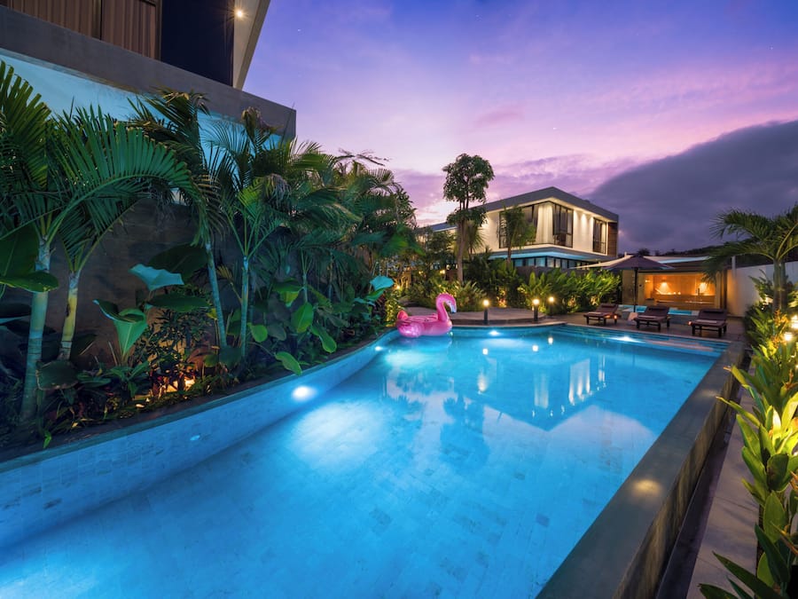 Piscina exterior, da(s) 8:00 à(s) 21:00, espreguiçadeiras