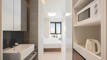 Quarto Twin, 2 camas individuais, Vista para a cidade | Wi-fi grátis