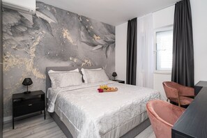 Villa Exclusiva | 5 quartos, secretária, Wi-fi grátis, roupa de cama fornecida 