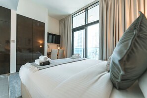 1 quarto, ferro/tábua de engomar, roupa de cama fornecida