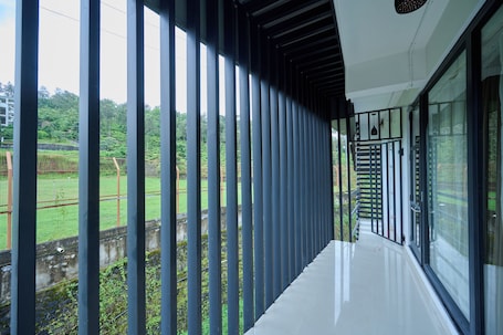 Varanda. Thekkady Gavi Suites