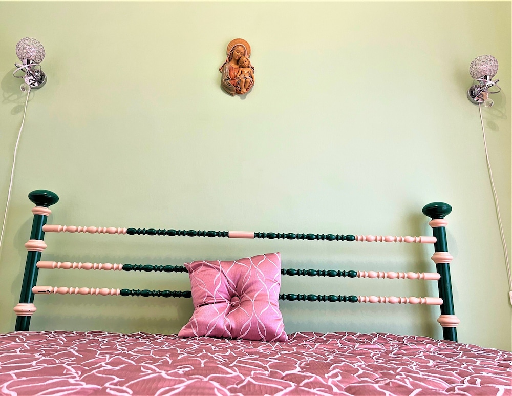 2 Bedroom Private Vacation Home In Scalea - Scalea
