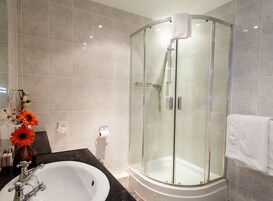Quarto triplo | Banheiro | Secador de cabelo