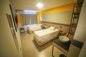 Quarto casal ou duplo conforto | Individualmente decorados, escrivaninha