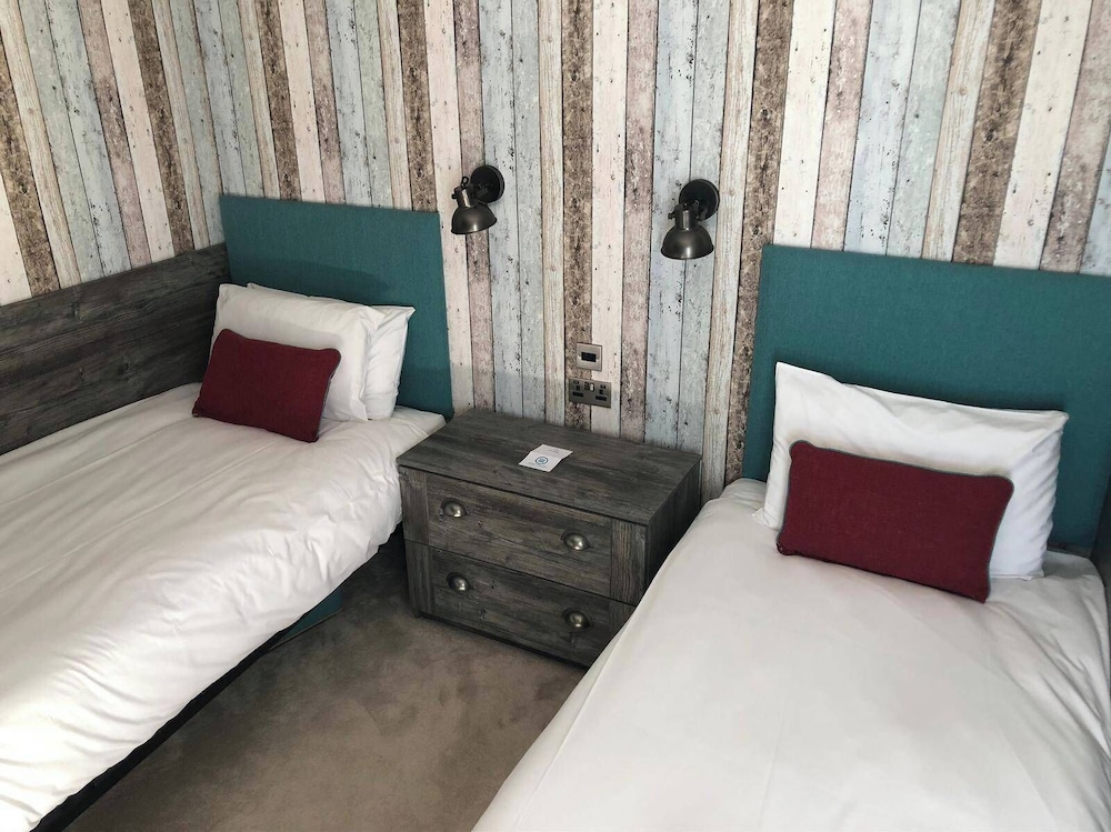 Pet Friendly Lodge - Sleeps6 - Long Stay Discount - Fordingbridge