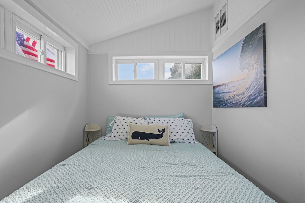 Coastal Cottage In Pt.judith Walk To Beaches, Bi Ferry, Ice Cream,aunt Carries. - Rhode Island