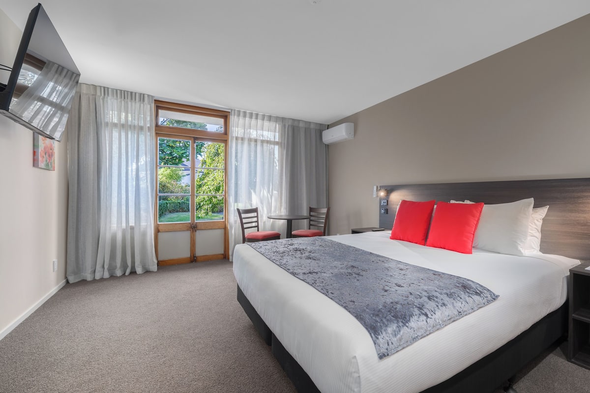 Estúdio Deluxe | Cortinas/cortinados opacos, ferro/tábua de engomar, Wi-fi grátis