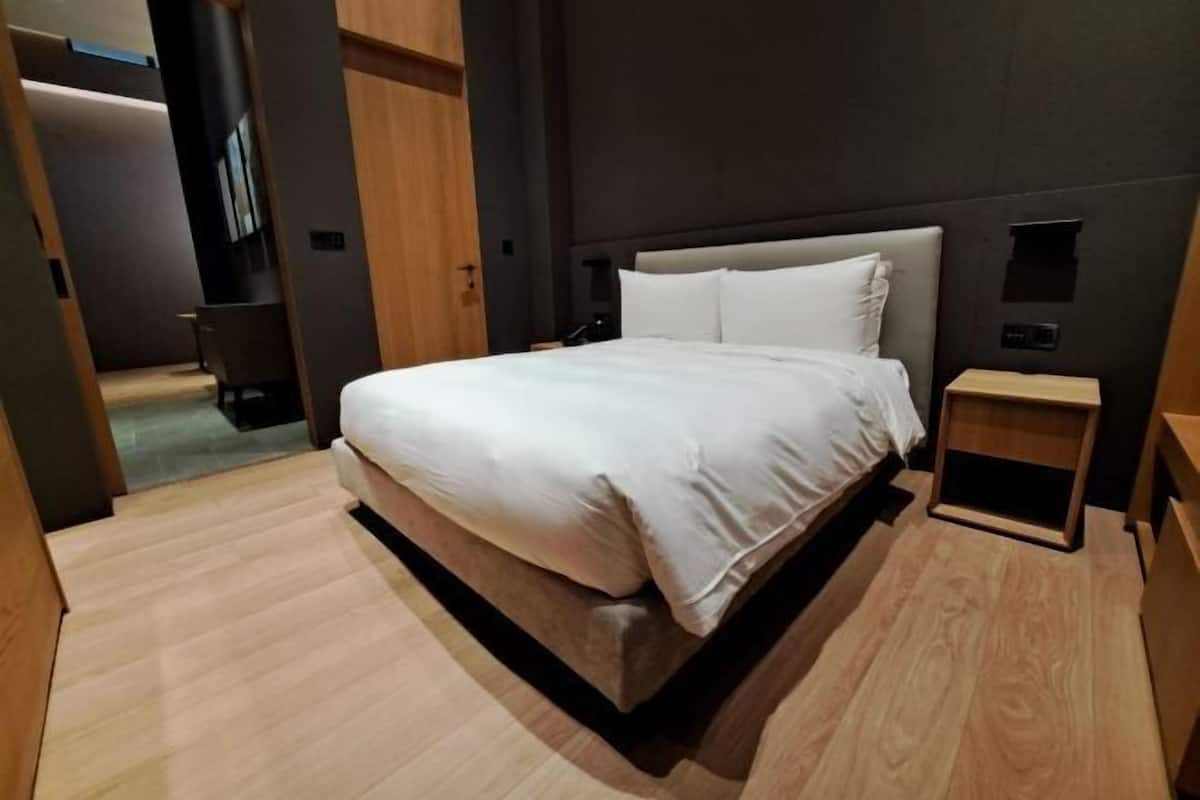 1 quarto, cofre no quarto, Wi-fi grátis, roupa de cama fornecida