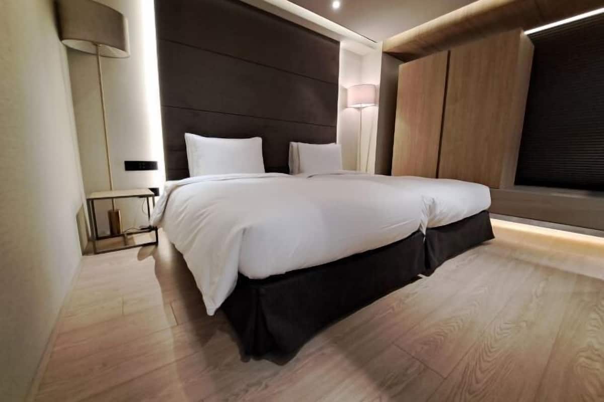 1 quarto, cofre no quarto, Wi-fi grátis, roupa de cama fornecida