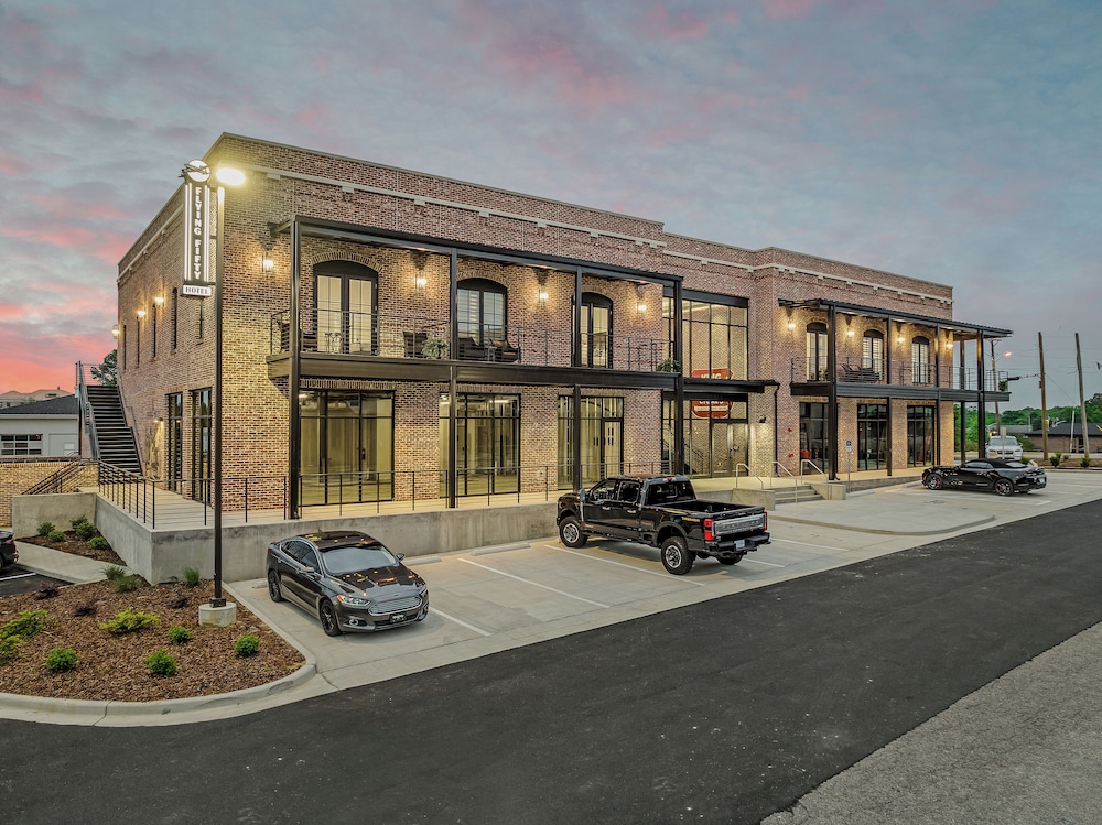 The Flying Fifty, A Luxury Boutique Hotel - Cullman, AL