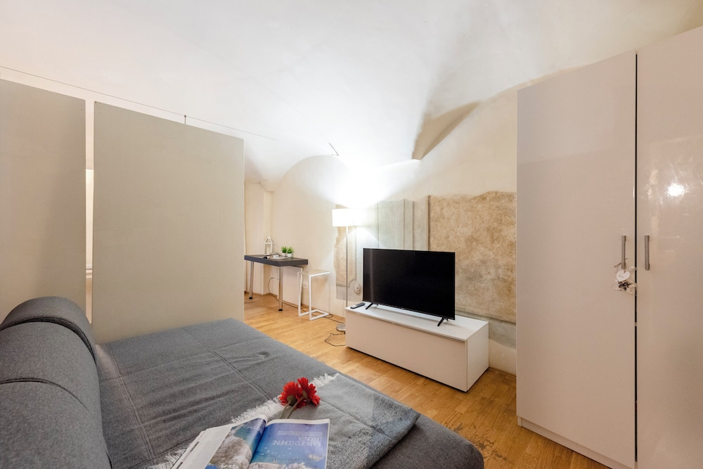 Genova Studio in San Lorenzo, Genova, Italy - Molo | Vrbo