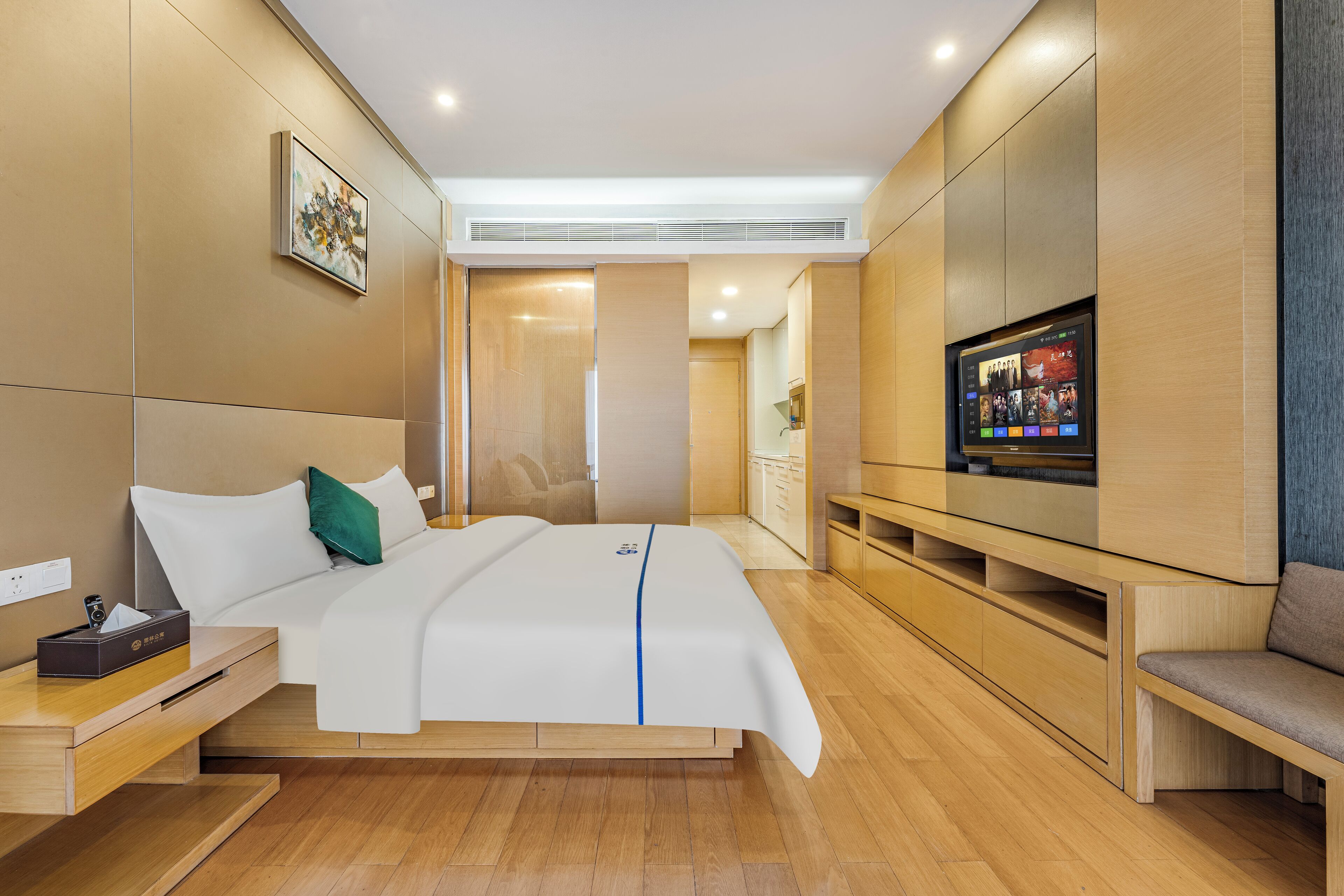 Quarto Individual Standard | Roupa de alta qualidade, secretária, Wi-fi grátis 