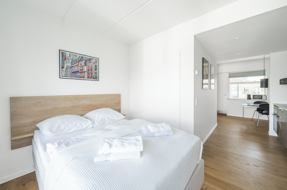 Beautiful Studio W/ Balcony - Odense