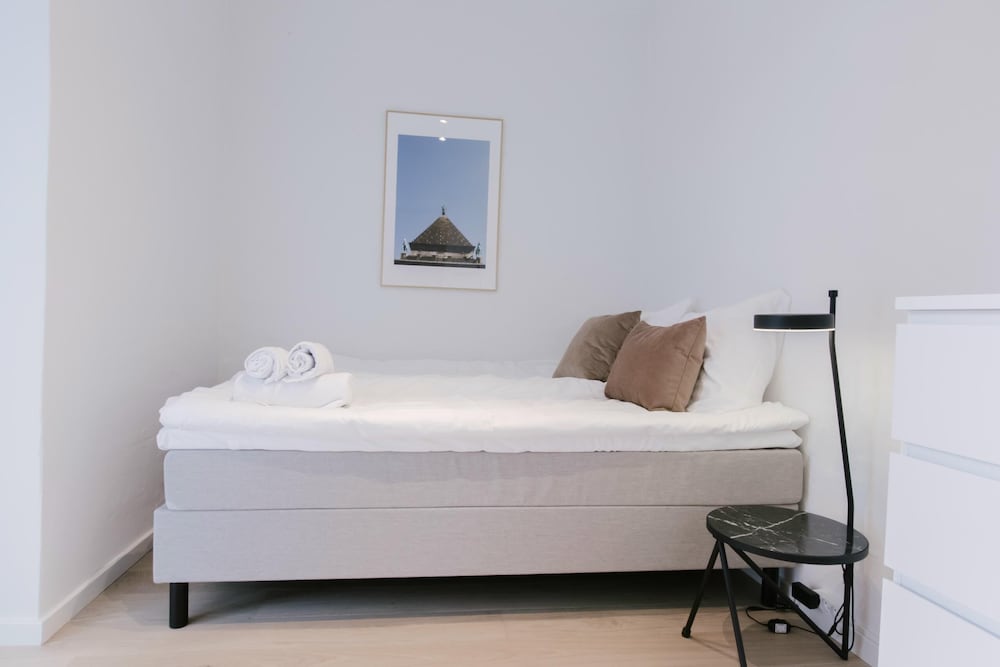 Fantastic 2-bed W/ Private Balcony. - Copenhague