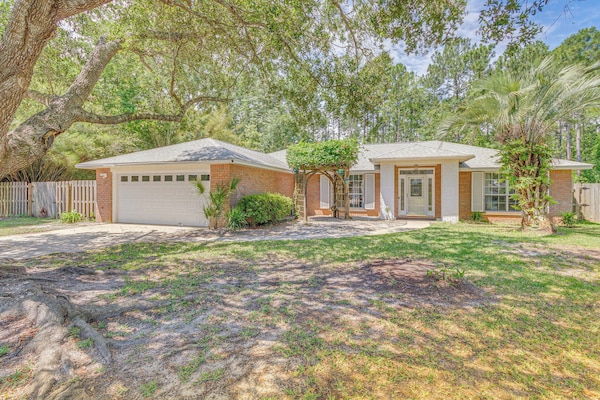 Pensacola Home W/ Large Yard: 4 Mi To Beach - Perdido Key, FL