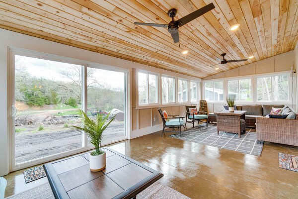 Scenic Yankton Retreat W/ Fire Pit: 1 Mi To Lake! - Yankton, SD