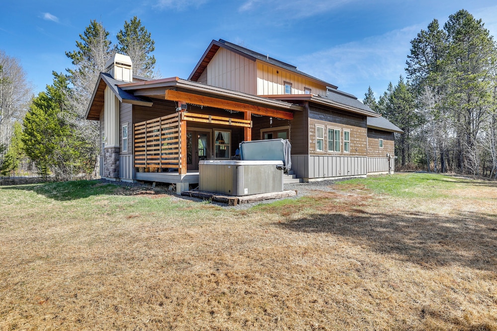 Donnelly Cabin W/ Hot Tub < 1 Mi To Boulder Creek! - Tamarack Ski Resort, ID