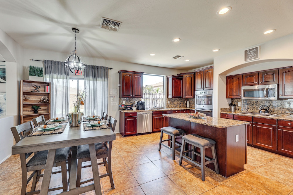 4 Mi To San Tan Valley: Family-friendly Getaway - Casa Grande Ruins National Monument