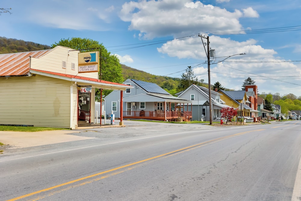 Cozy Loganton Vacation Rental In Amish Country! - Ravensburg State Park, Jersey Shore