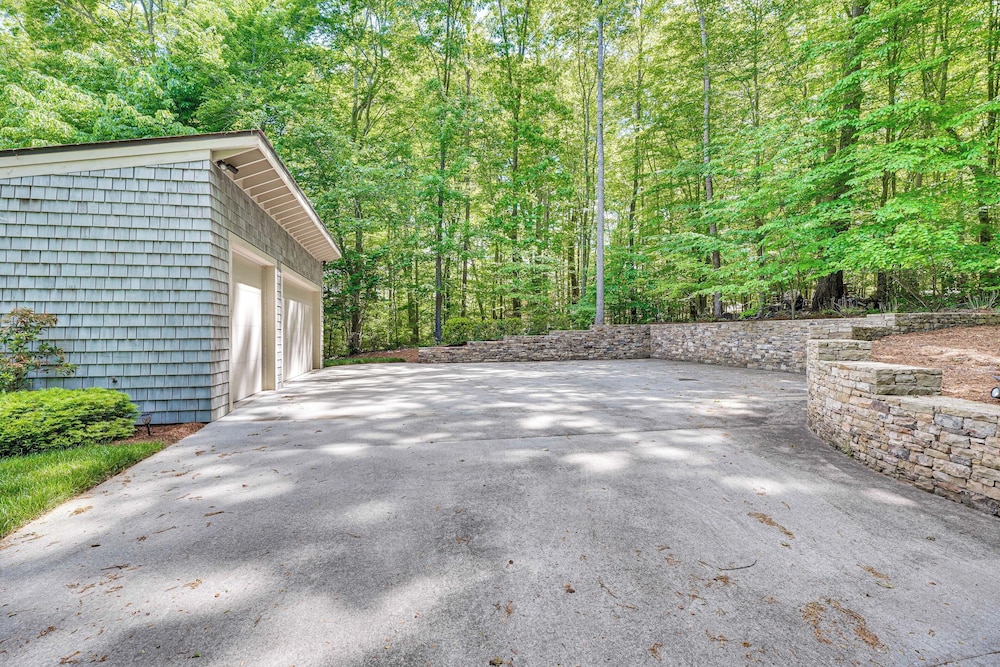 Lakefront Roxboro Home W/ Private Dock! - Mayo Lake, NC