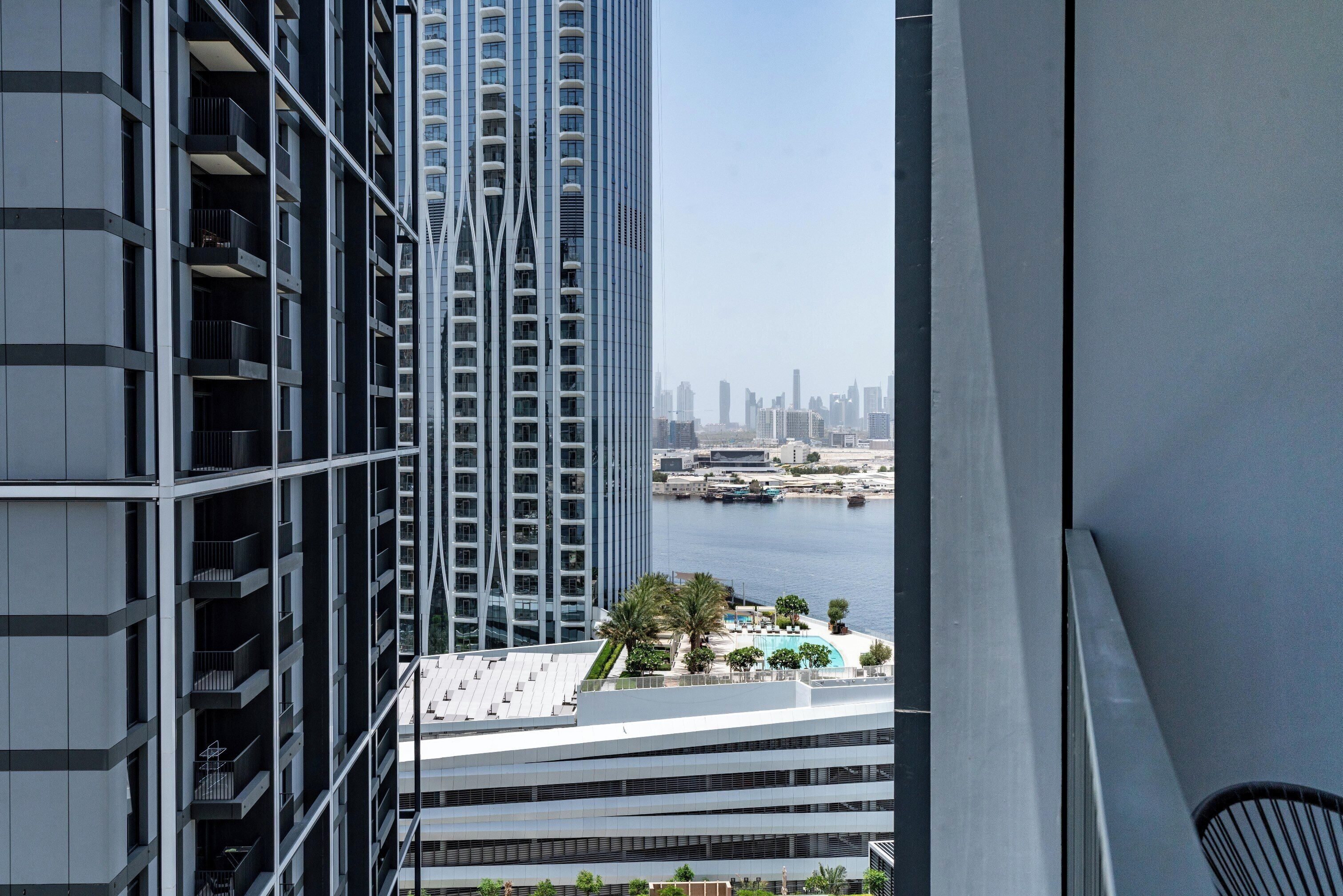 Apartamento luxo, sacada, vista para a cidade | Vista do quarto