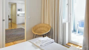 One-bedroom Apartment With Balcony | 1 quarto, quartos insonorizados, berços/camas para crianças grátis