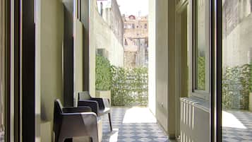 One-bedroom Apartment With Balcony | Varanda