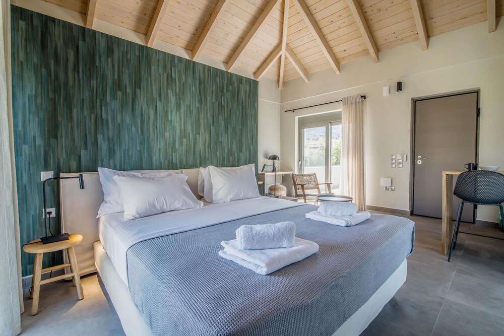 Mountain View Suite with Mega Balcony - Episkopos | Vrbo