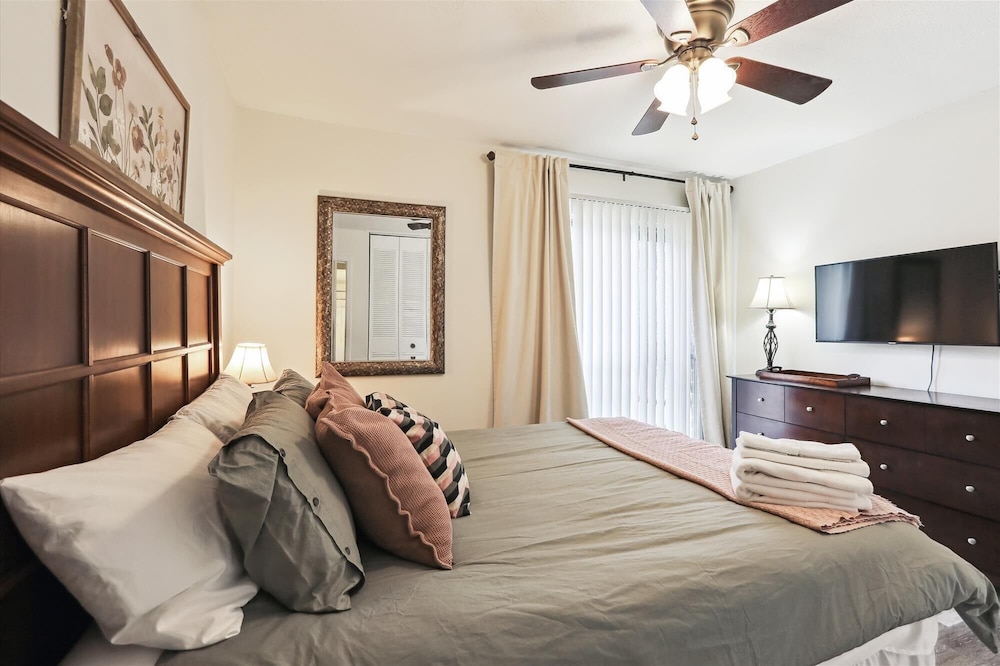 Nice Condo - Near Shands & Uf - Gainesville, FL