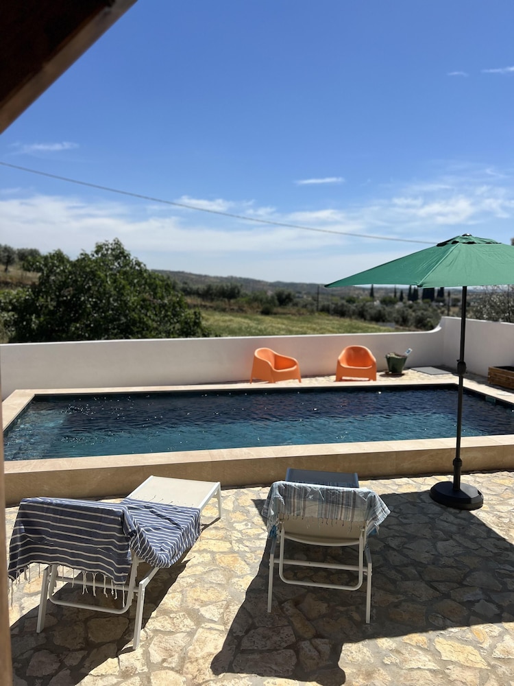 Impeccable 3-bed House In Portel - Portel