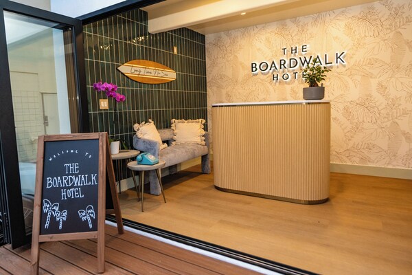 Boardwalk Hotel: Bikes, Boards & Beach Gear Included - San Diego, CA
