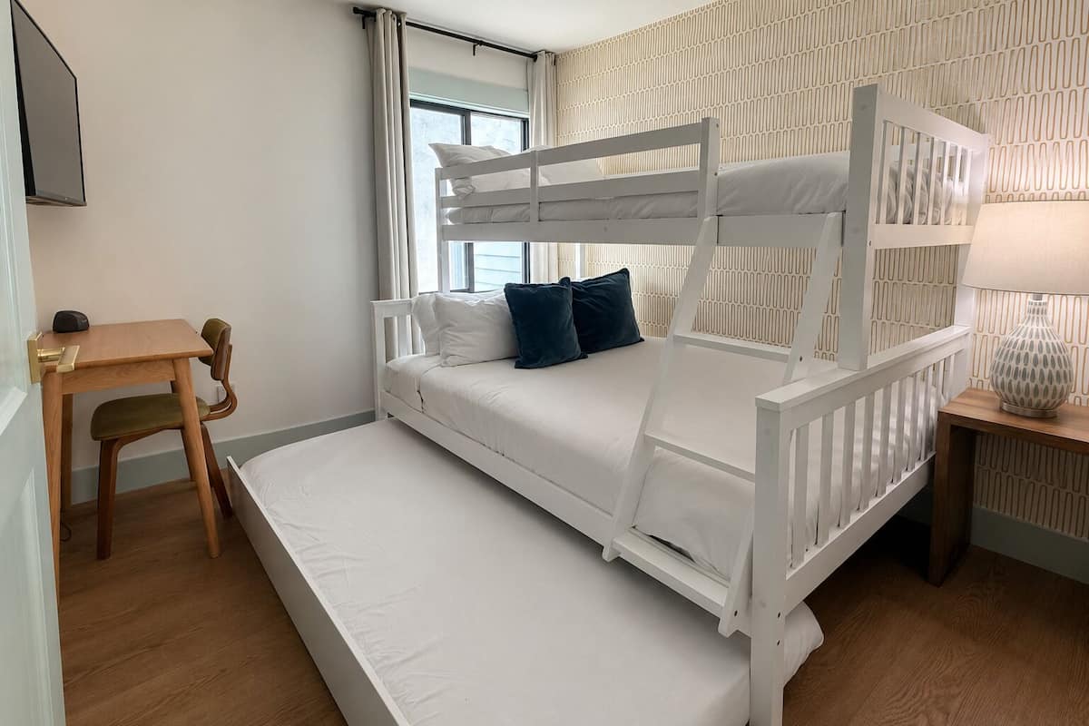 Suite Familiar | Cortinas/cortinados opacos, ferro/tábua de engomar, Wi-fi grátis 