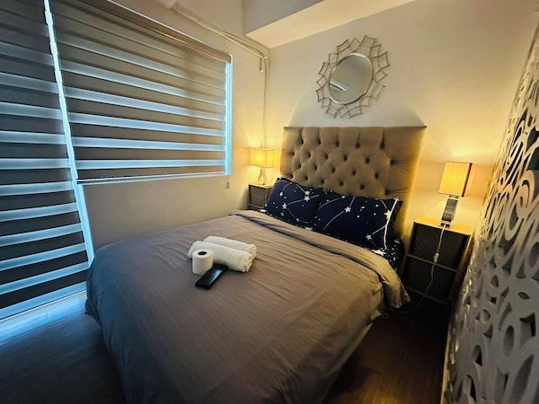 One Bedroom Wbalcony Near Bgc Netflix - Makati