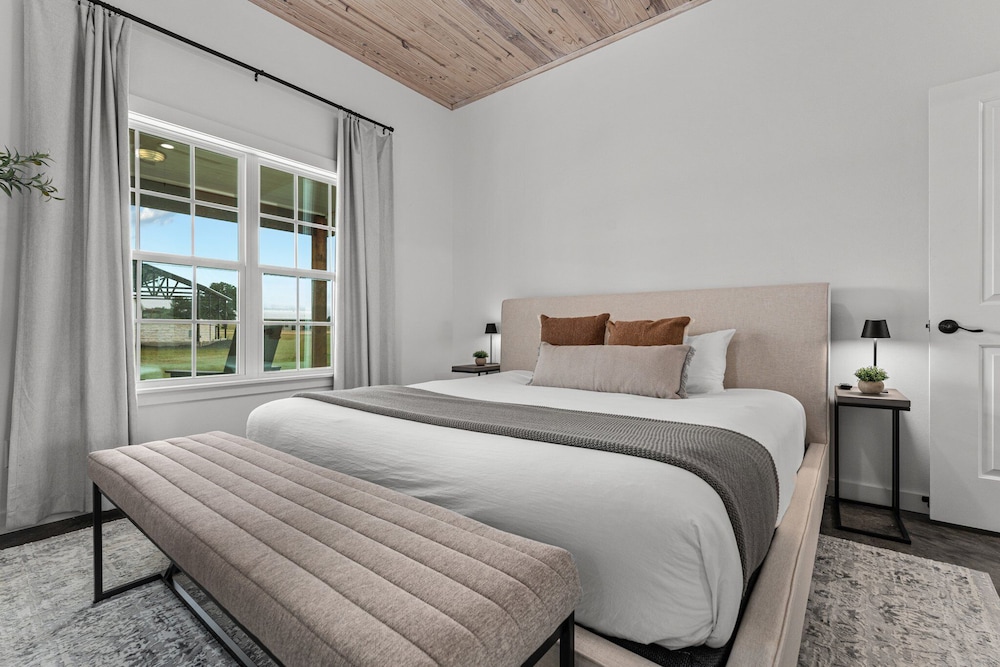 Cross Mountain Cottages 2 | Relax & Unwind - Fredericksburg