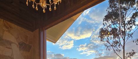 Suite Deluxe, vista para a montanha | 1 quarto, Wi-fi grátis