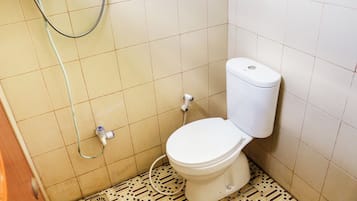 Suite Standard | Casa de banho | Um polibã, toalhas fornecidas, sabão
