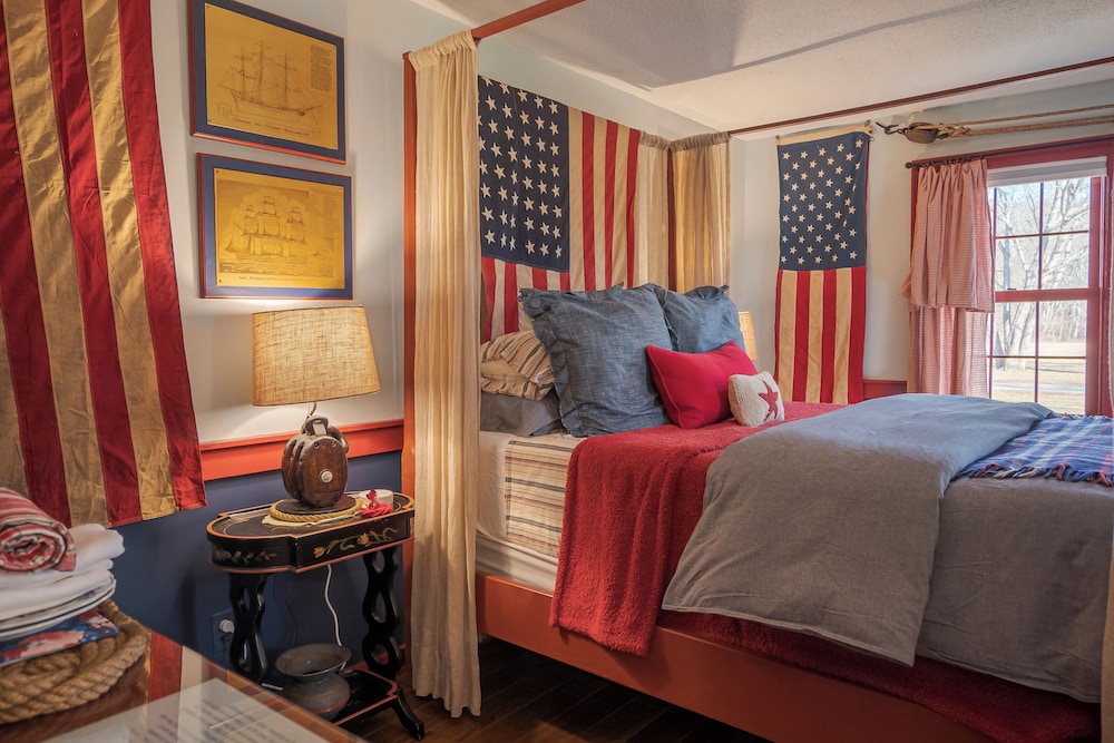 New England Hospitality At The Carriage House
Mystic Vacation Rentals Llc - Mystic, CT