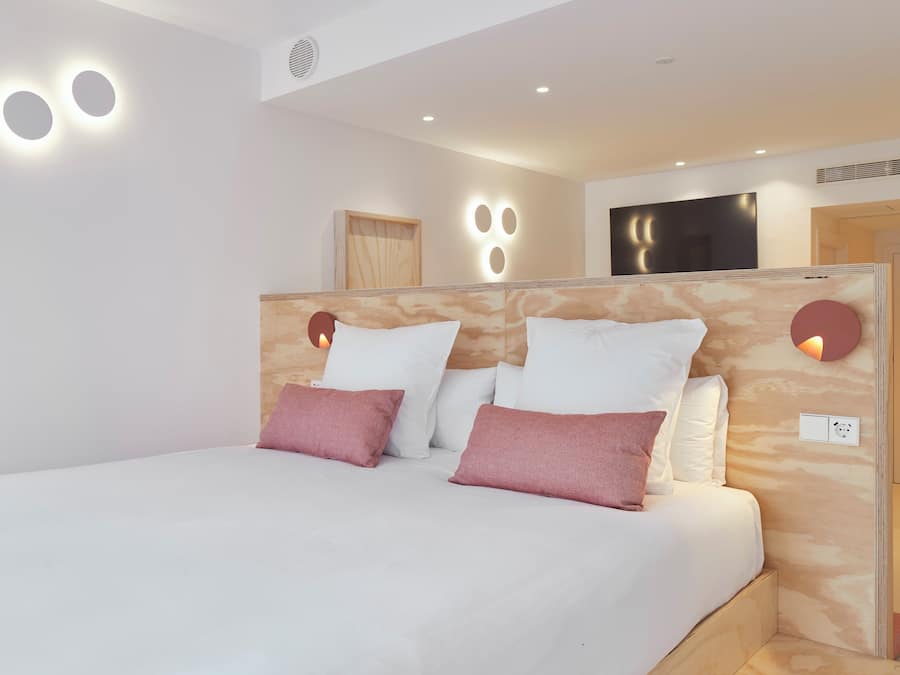 Estúdio Clássico, Vista para a cidade | Secretária adequada para computadores portáteis, quartos insonorizados