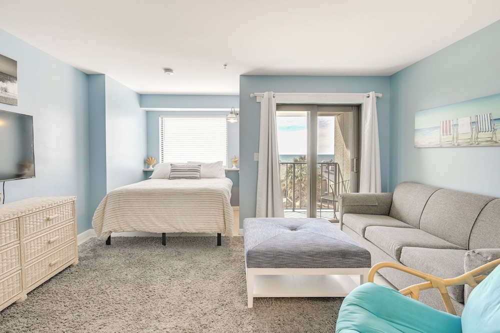 Oceanfront Resort Condo W/ Balcony In Myrtle Beach - Garden City, SC