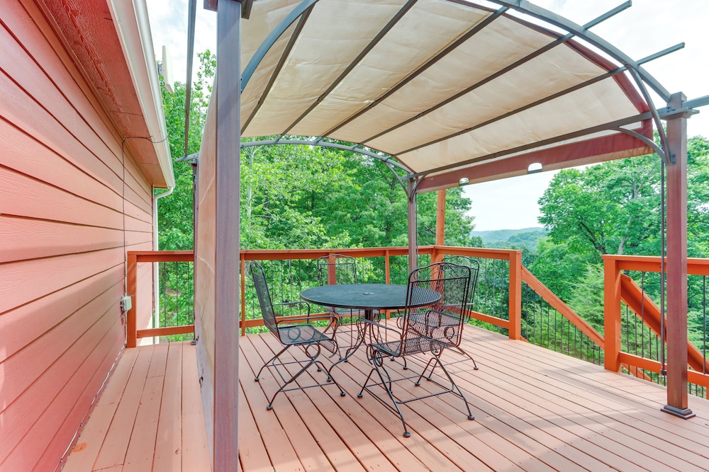 Eureka Springs Home ~ 1/2 Mi To Beaver Lake! - Beaver Lake, AR