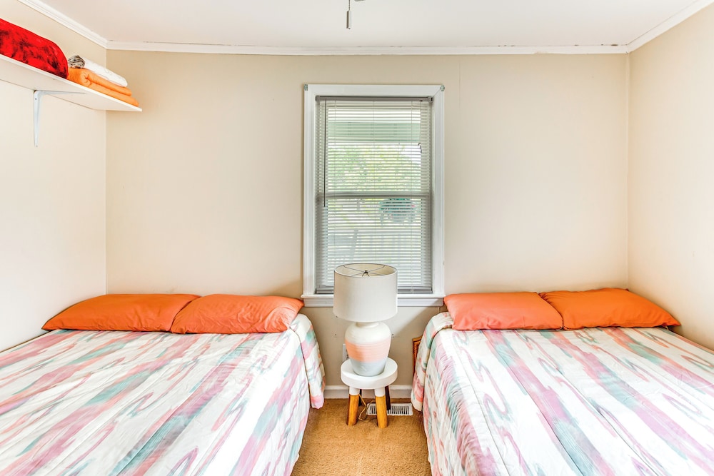 Charming Shallotte Home ~ 4 Mi To Ocean Isle Beach - Ocean Isle Beach, NC