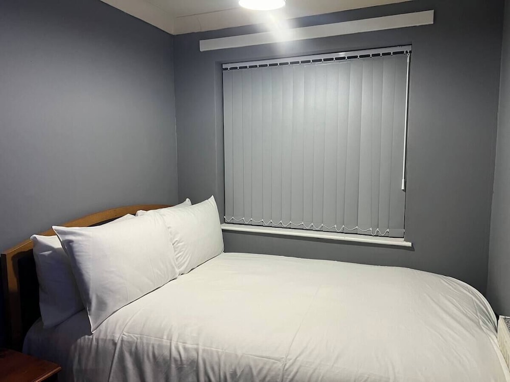 Tosin's Haven House - Birmingham