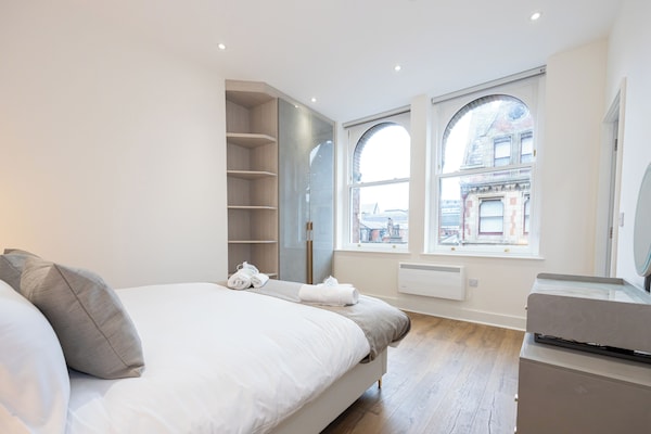 Orient Residence Manchester - HOME Theatre Manchester