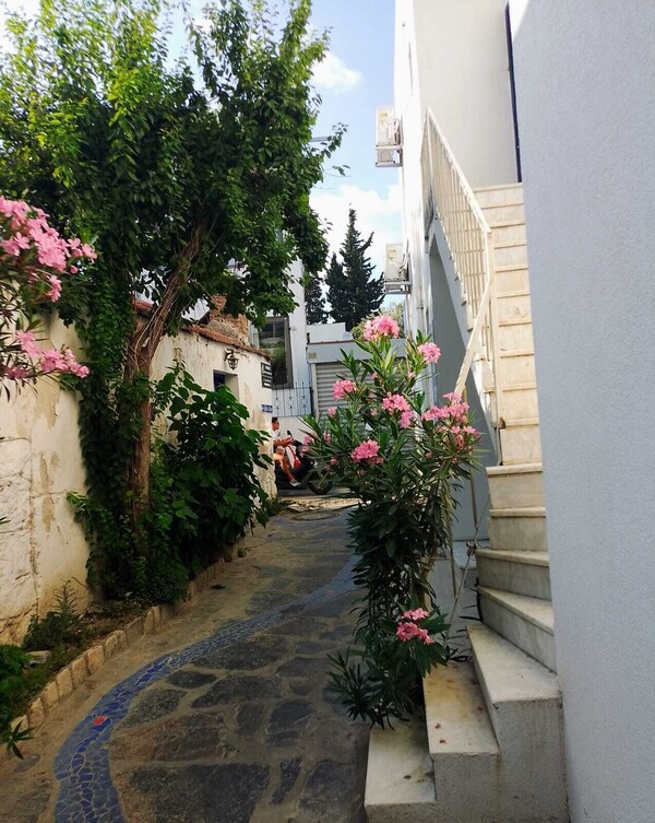 Kardelen Otel - Gümbet