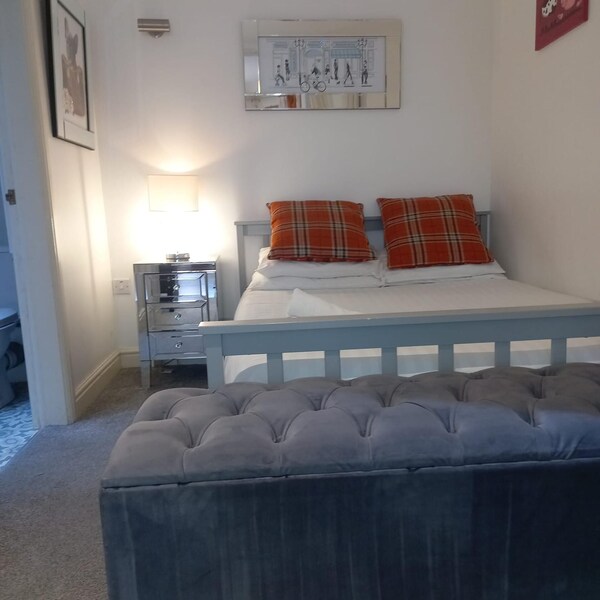 1 Bed Studio Sleeps 4 - Seaside, Dog Friendly - Bridlington