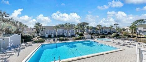 Apartamento em Condomínio Fechado, 1 cama king-size e sofá-cama (Southbay by the Gulf 73) | Piscina | Piscina exterior